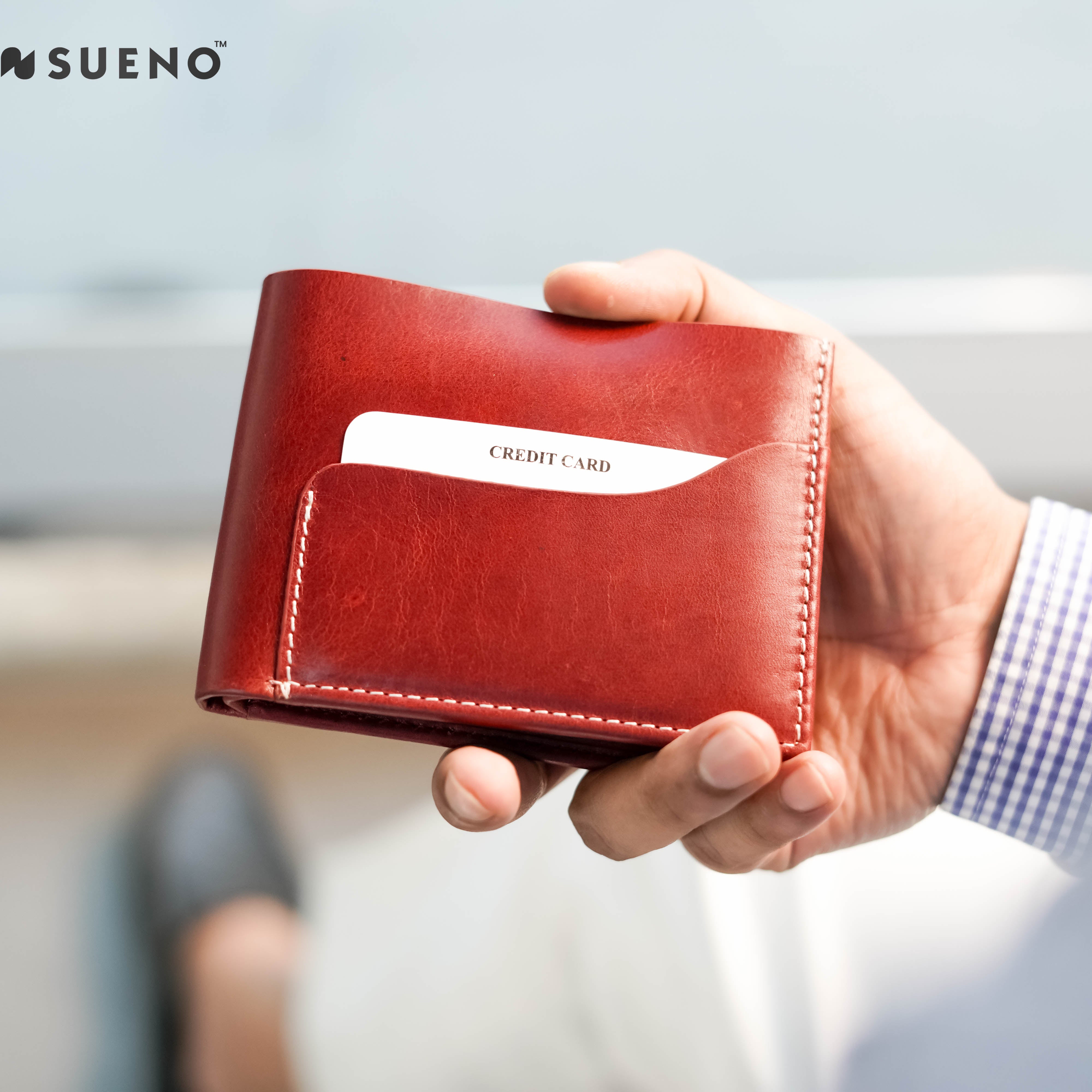 Prestige Bi-Fold Wallet with Detachable Card Holder – SUENO